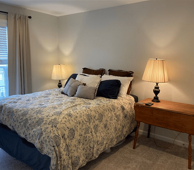 Well-Appointed Room in Beautiful Condo