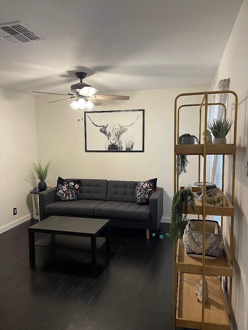 Cute Quaint Two Bedroom House Near Hospitals