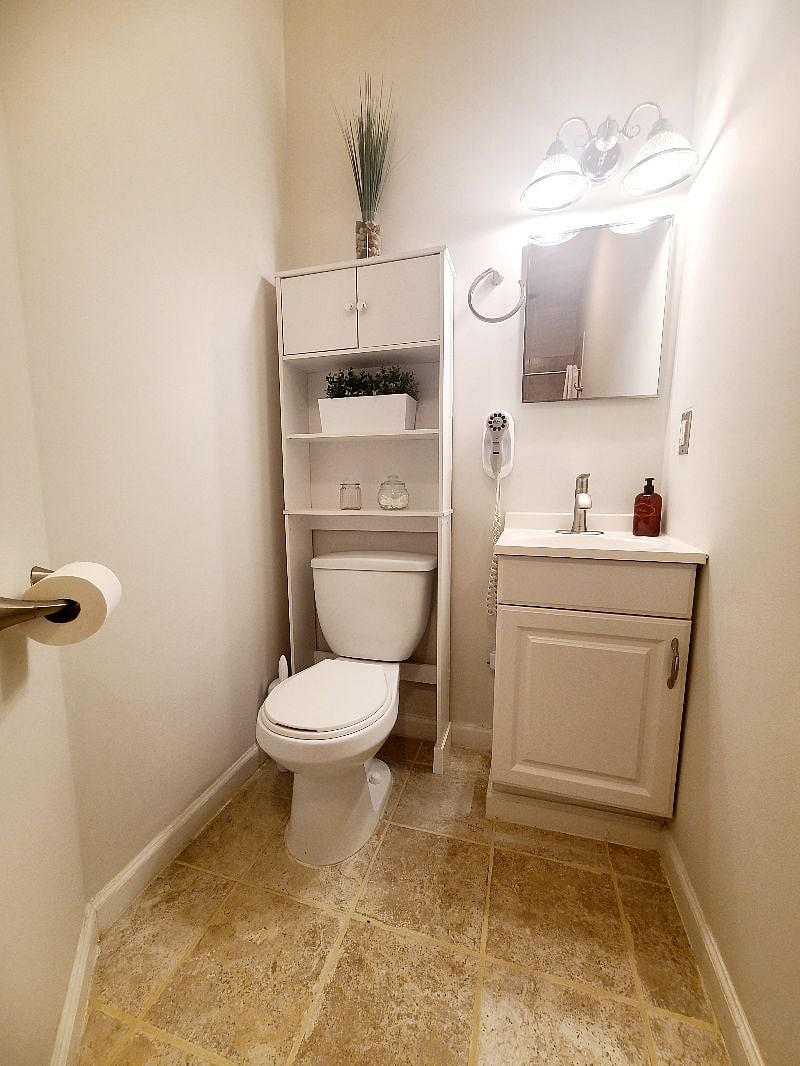Private Room w/ Private Bathroom