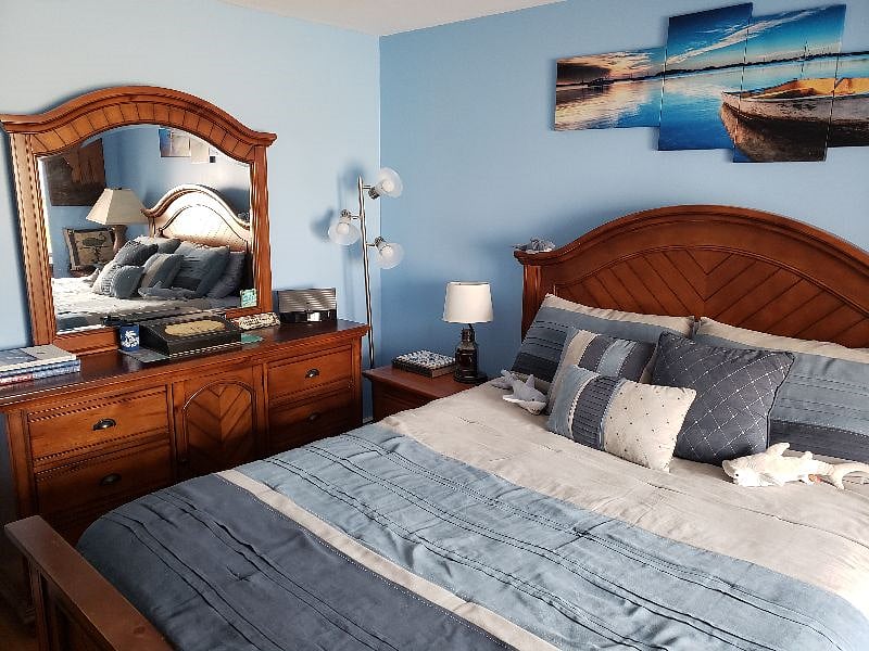Newly remodeled condo Beverly Harbor