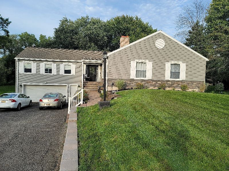 Lovely home in quiet/safe neighborhoodI