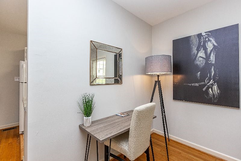 Newly Furnished and Renovated 1 Bedroom in Chevy Chase Lexington KY