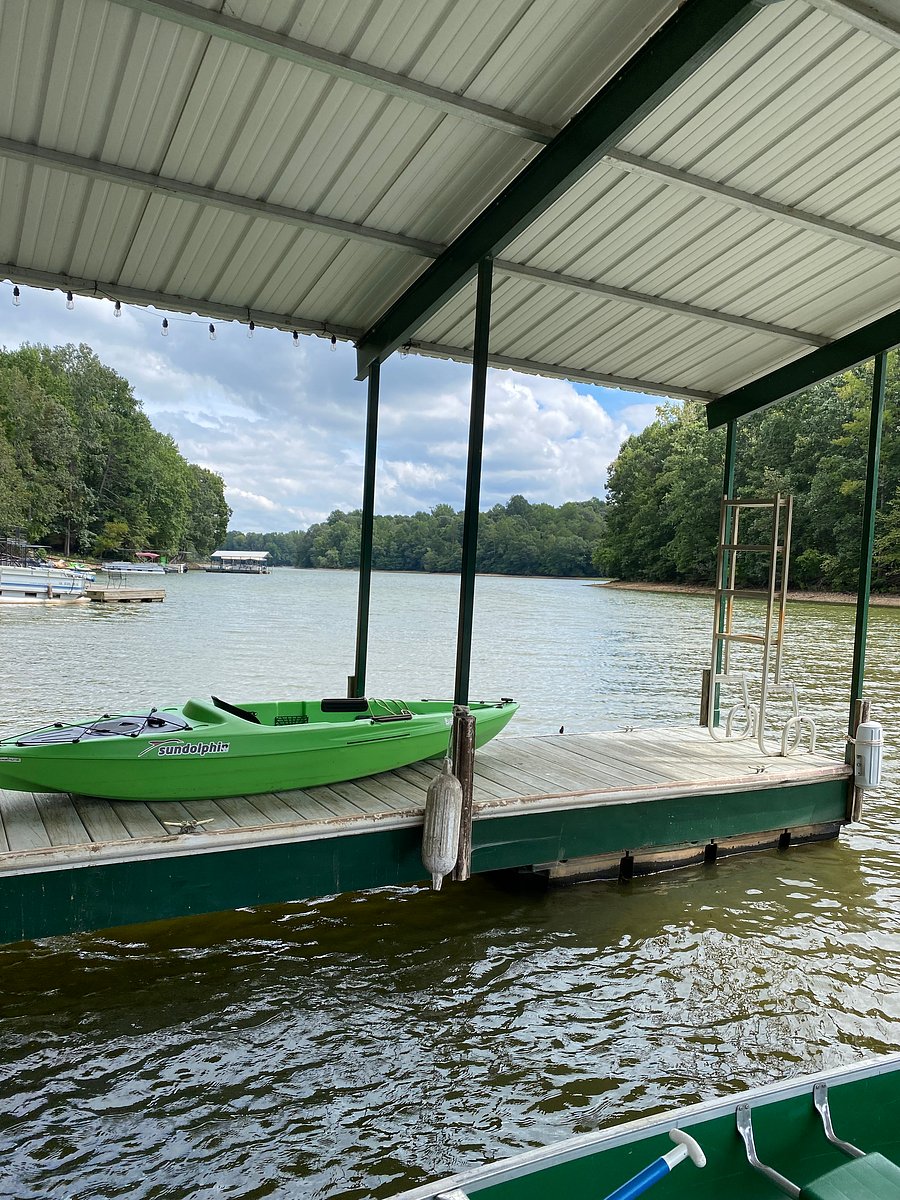 Cabin in the Woods on Lake Hartwell