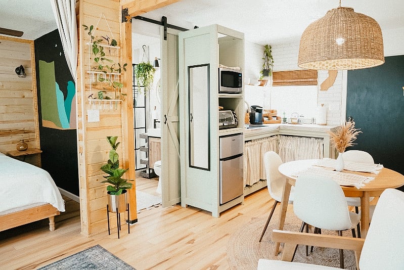 Studio Apartment 1 mile from Kaweah Health Medical Center