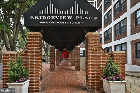 Bridgeview Place in Old City
