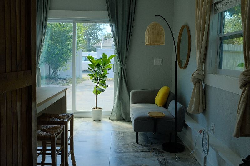 Furnished Sunlit 1BR Apartment with High Ceilings in Grand Central