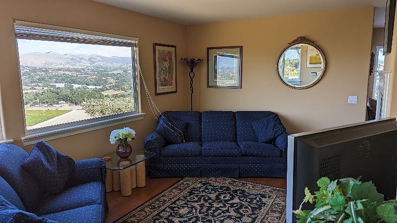 Beautiful Private Quarters with view
