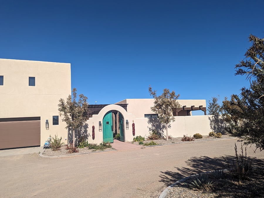 Newly Built and Cozy 1-Bedroom Apartment with Pool Access in Roswell NM