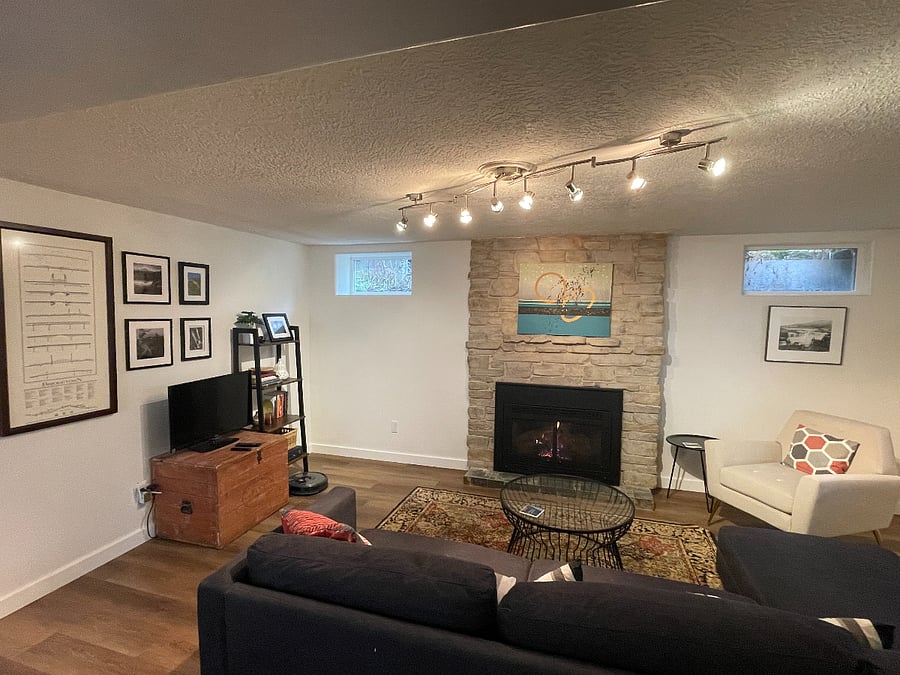 Private Basement Apartment near Concordia/University of Oregon