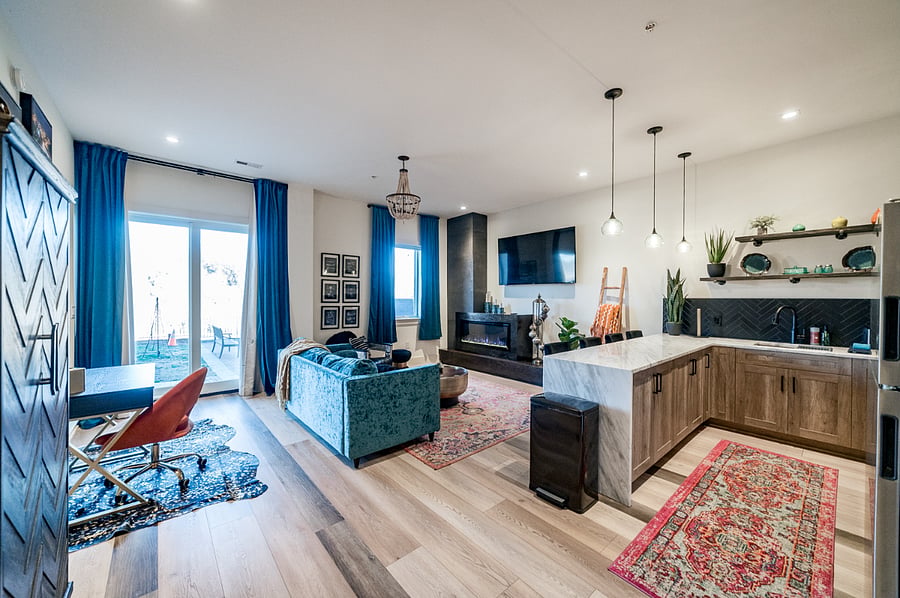 Luxe One Bedroom with Bluffwalk Access - Unit 105