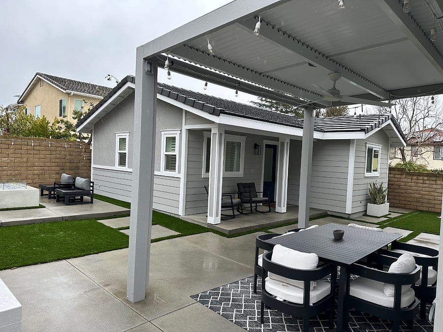 Private, Secure, beautiful newly built, fully detached ADU in Upscale ...