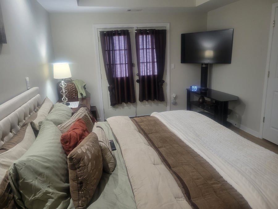 Cozy Room for Rent in Dacula's Premier Location - Enjoy Serenity & Luxury