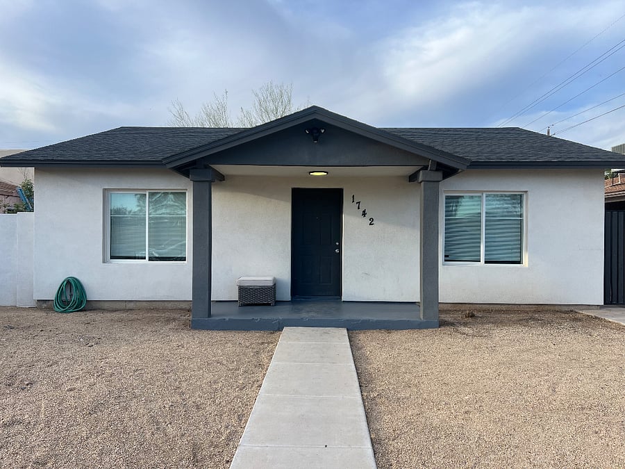 Discover Downtown Phoenix Relax in a Charming Home with a Spacious ...