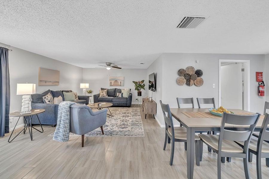Serinty Retreat - Your Home Away From Home Cozy 3 Bedroom House in the ...