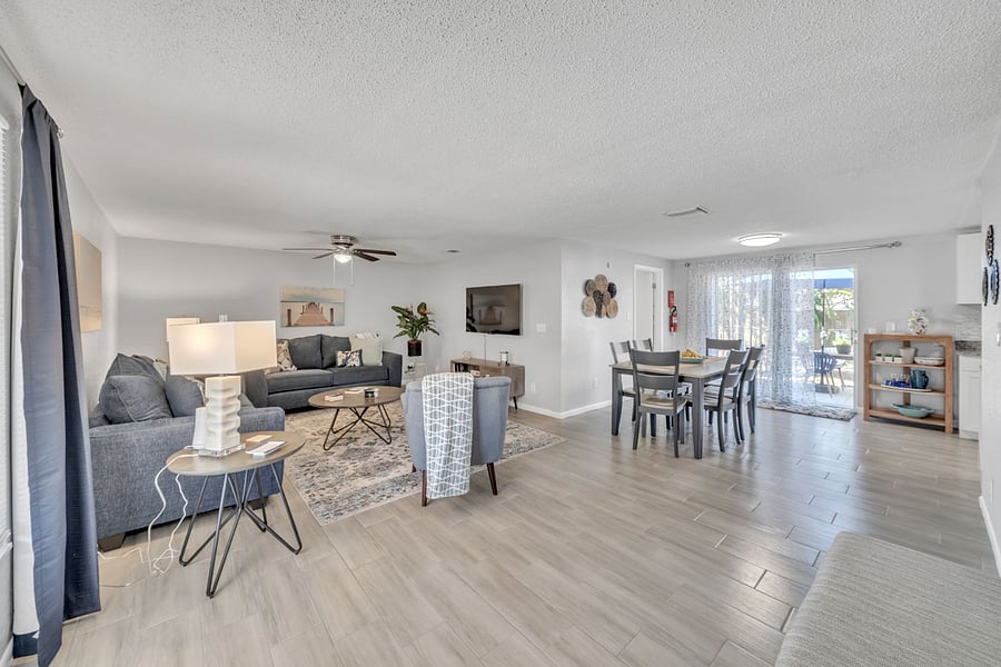 Serinty Retreat - Your Home Away From Home Cozy 3 Bedroom House in the ...