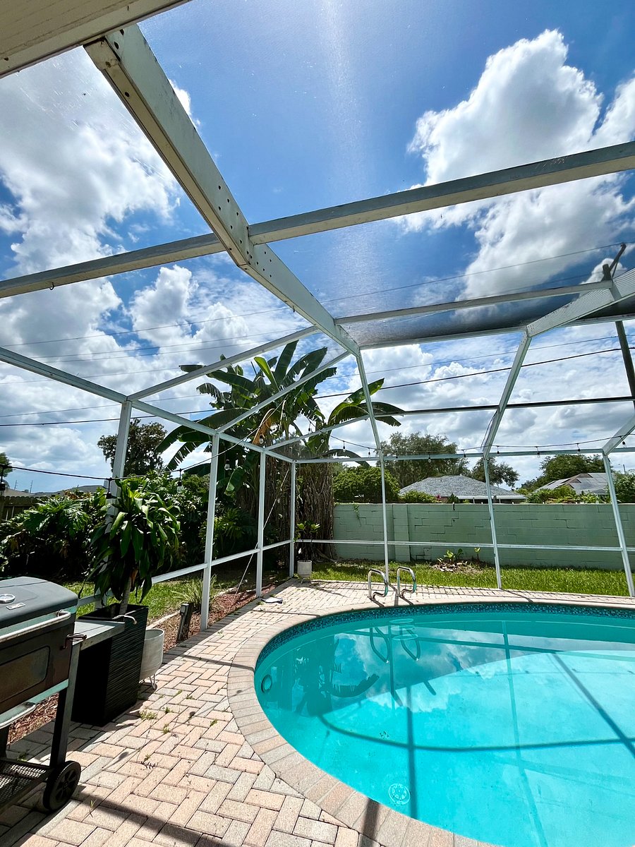 Charming Seffner Retreat - Comfortable 3-Bedroom Home with Pool, All ...