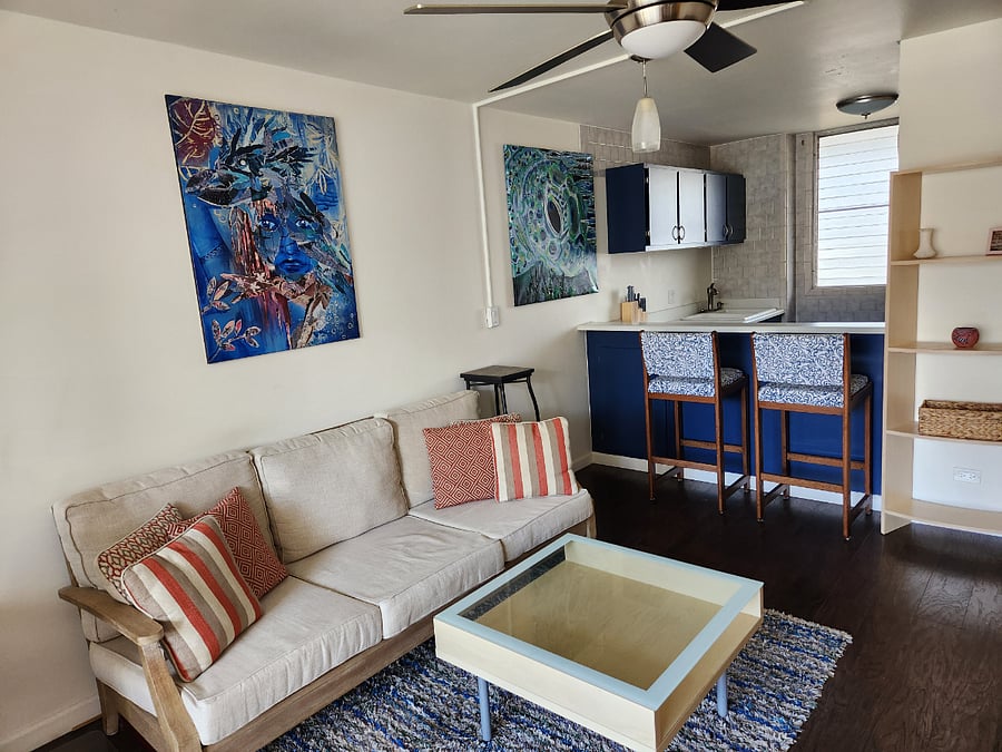 Beachy Oasis 1 BR/1BA/1 Parking, Utilities/WiFi/Cable included
