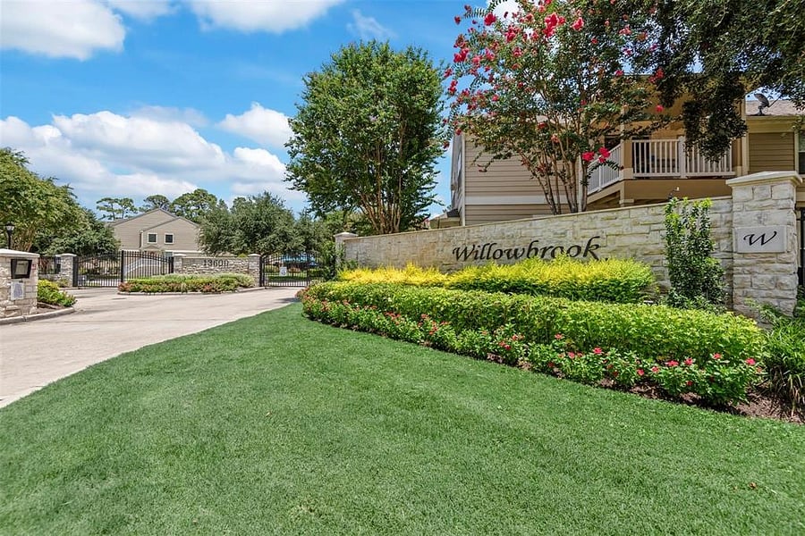 Gated Condo Community Near Hospitals