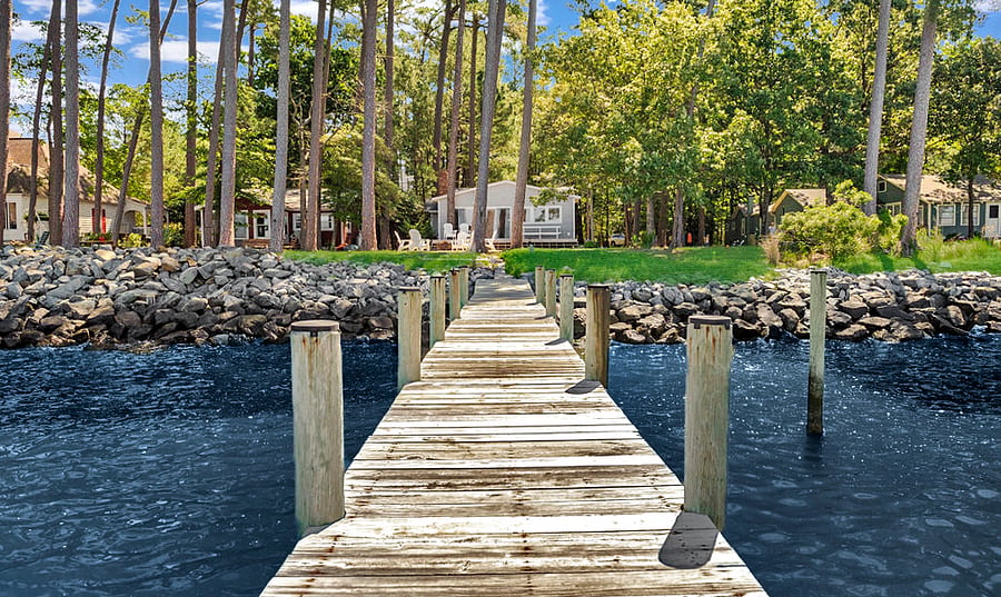 Charming Waterfront Cottage with Sunset Views & a Private Pier