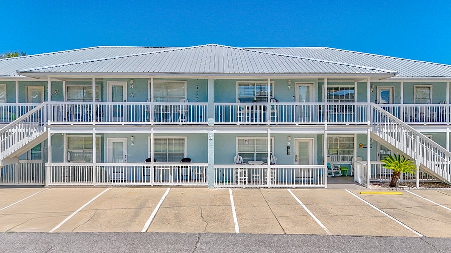 Cozy full renovated 1-bdr condo with bunk beds in PCB steps away from ...