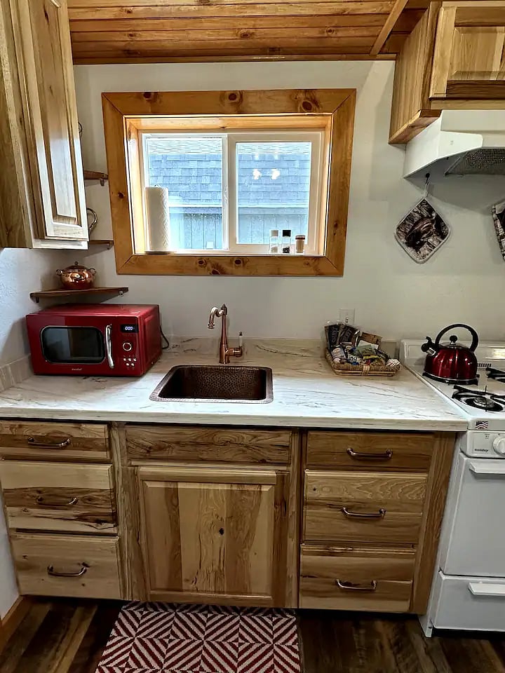 Rustic Cabin in Palmer, Alaska