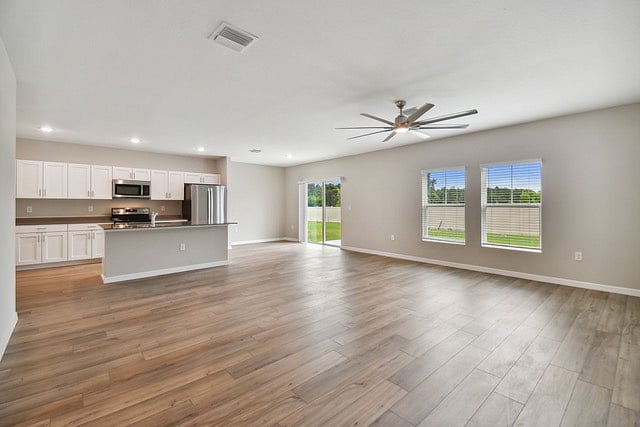 Discover Modern Elegance and Unmatched Convenience in This Stunning ...