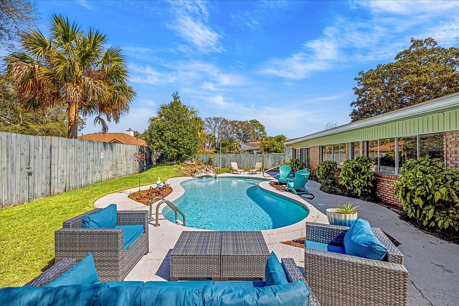 Large Family Pool Home near White Sand Beaches, Eglin AFB, Hurlburt AFB ...