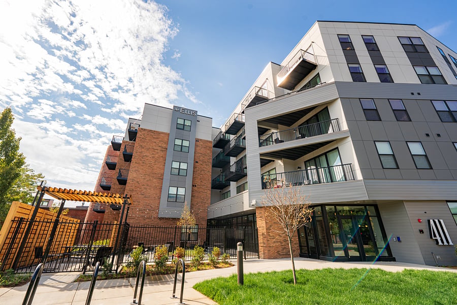 Fully Furnished Studio in Downtown Bloomington High-End New Apartment ...