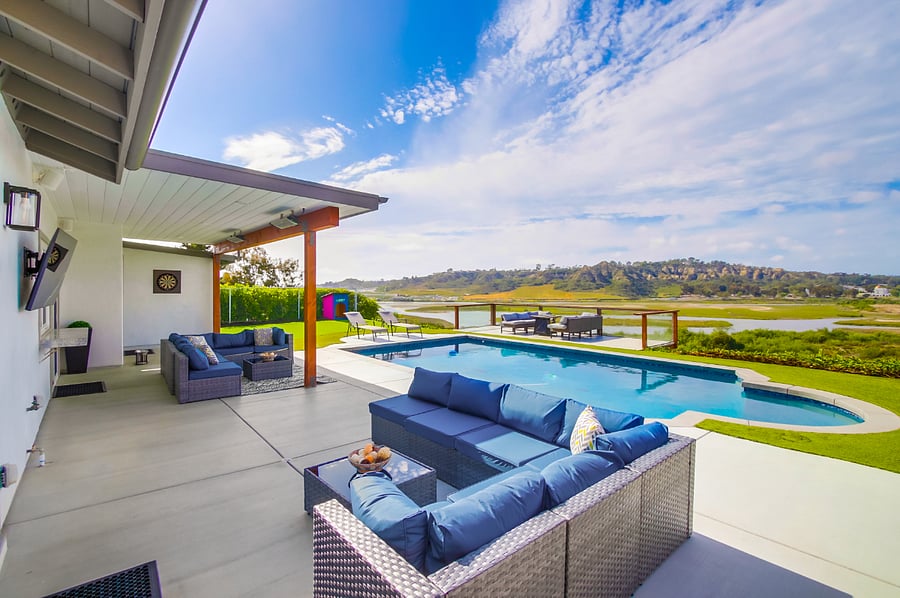 Luxury 3Bdm 3Ba Pool Home w/ Panoramic Lagoon & Ocean Views