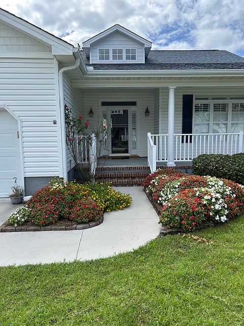 Cottage in Gated Golf Community