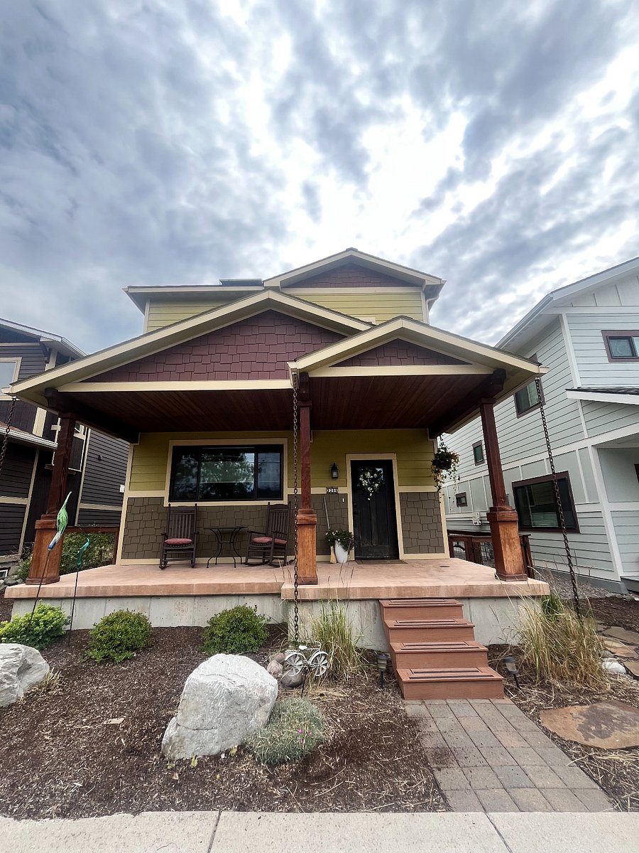 Fully furnished 2 bed/2.5 ba in Rattlesnake Home