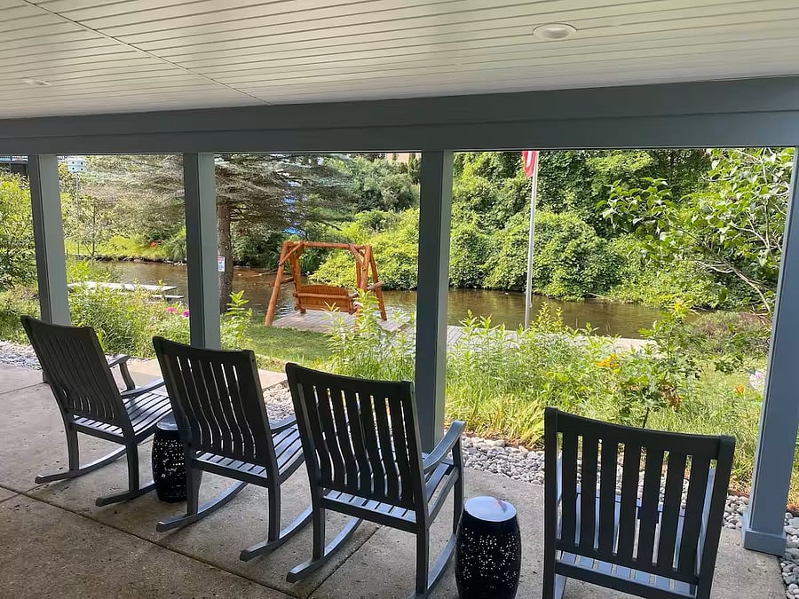 Private Riverfront Home -Walk to Downtown Grayling