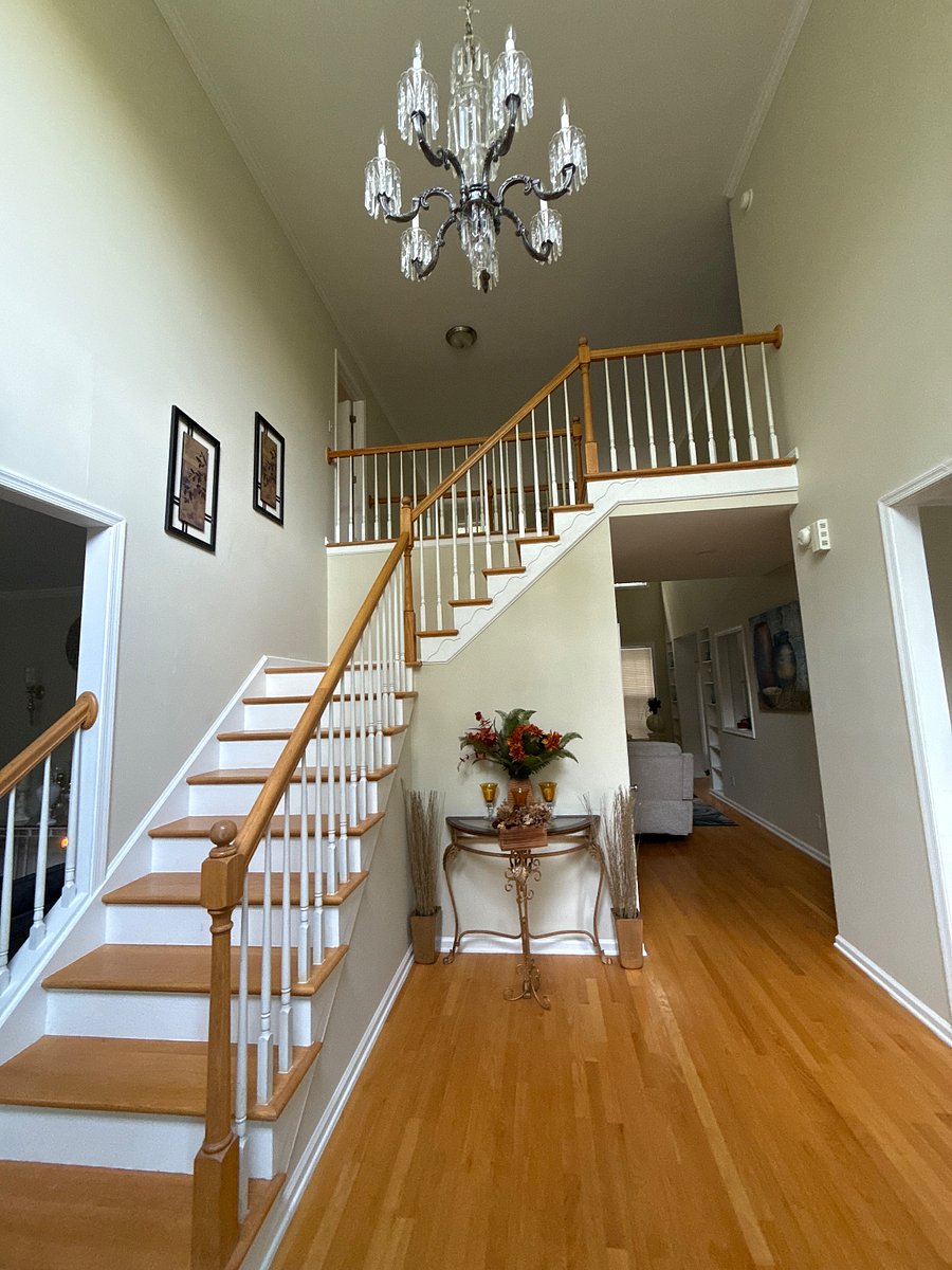 Spacious Fully Furnised Room