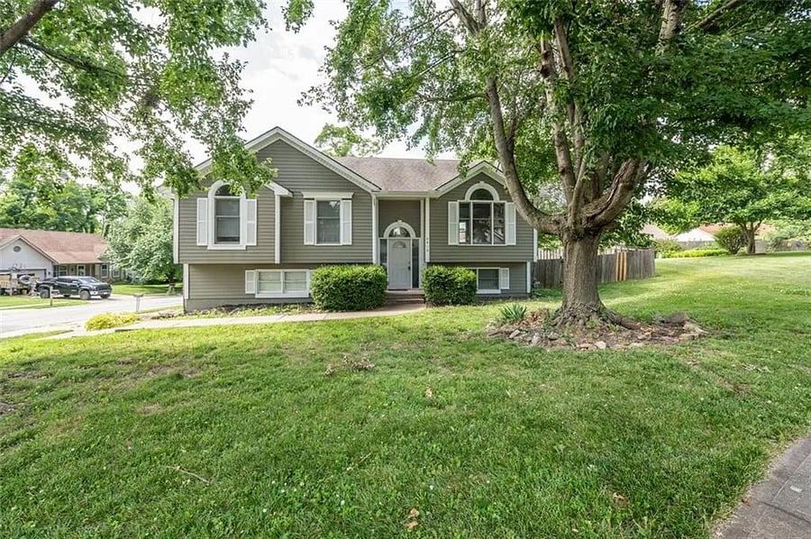 KC Retreat-3BR/2.5B Near Airport & Downtown KCMO