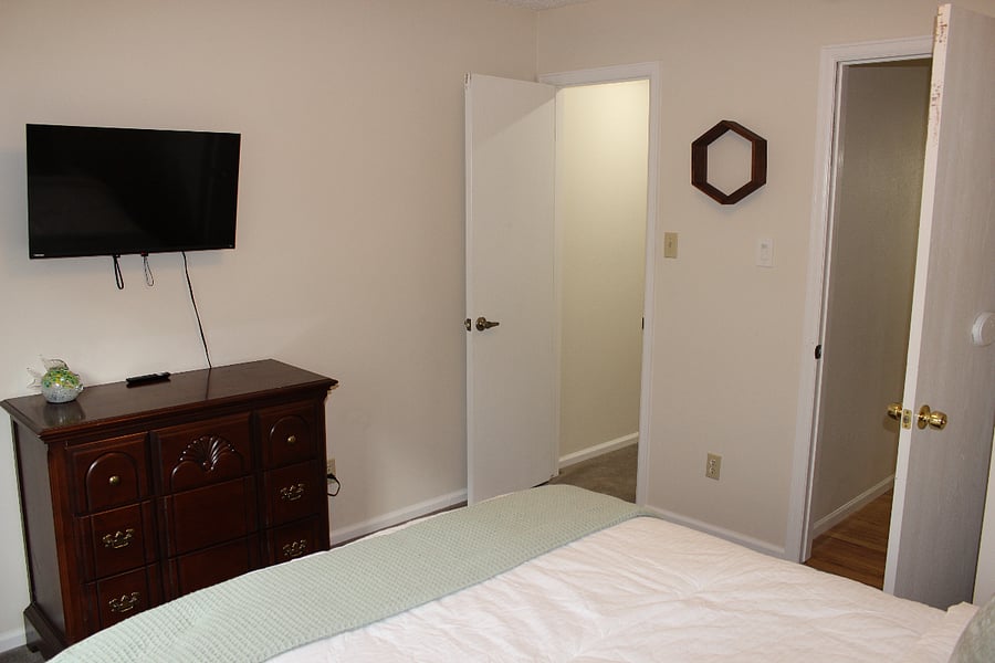 Room For Rent in Shared Townhouse