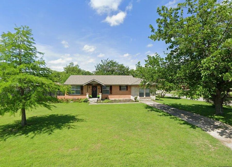 Fully Furnished 2-Bedroom Home with Two Living Areas, Big Backyard, and ...
