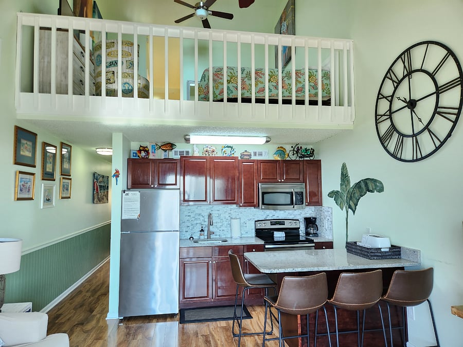 BEACH- OCEAN FUN CONDO