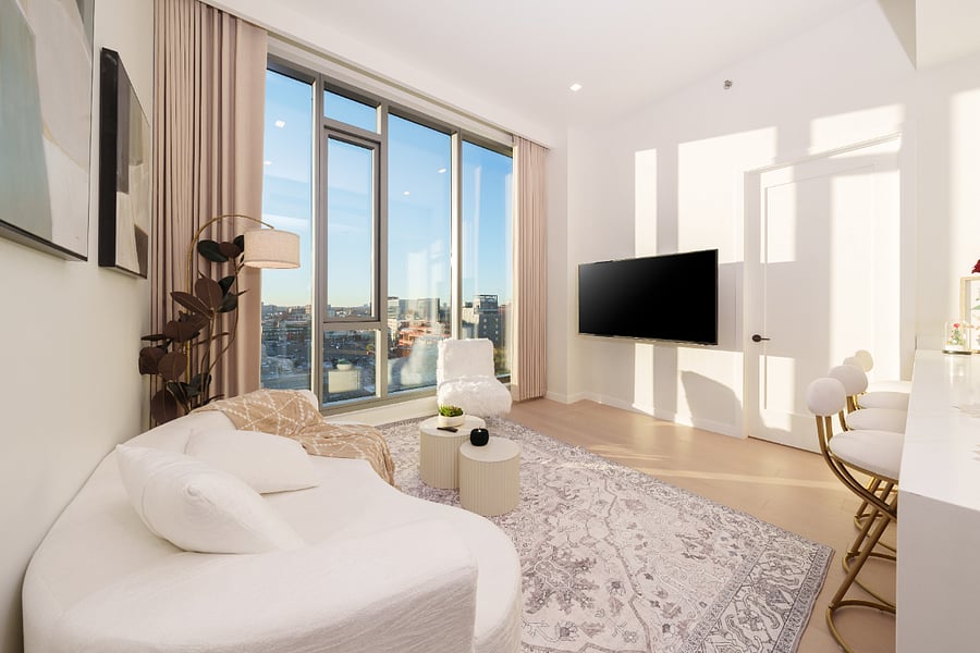 New Luxury Penthouse w/ Pool & Gym in Flushing