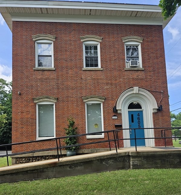 Home away from Home Downtown Ashtabula - Downstairs - Room 1