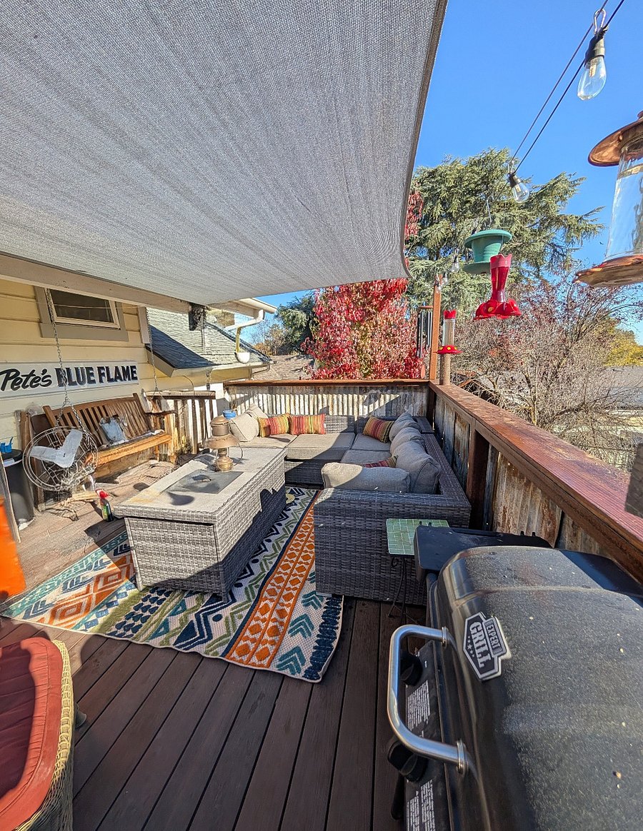 Vine Street Views - Pet friendly, walk to downtown