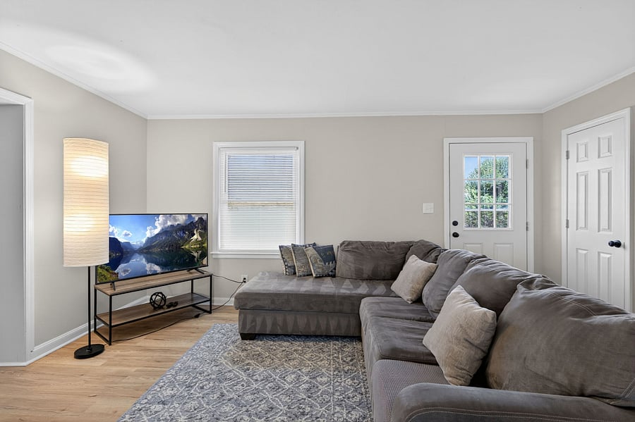 Fully Updated 3BR Home with Modern Finishes & Great Location