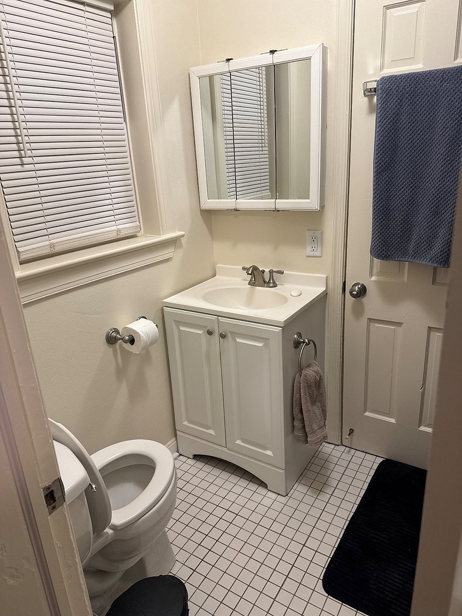 Rooms For Rent With Private Bathroom