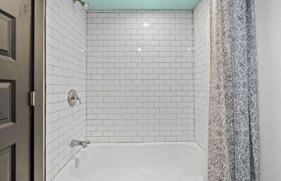 Private Garden Apartment 1Bed 2Bath
