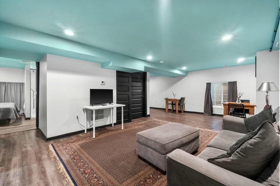 Private Garden Apartment 1Bed 2Bath