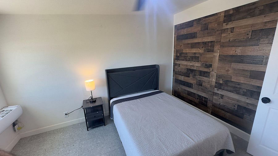 Convenient Central Living: Modern Renovated Room near UNLV & The Strip ...